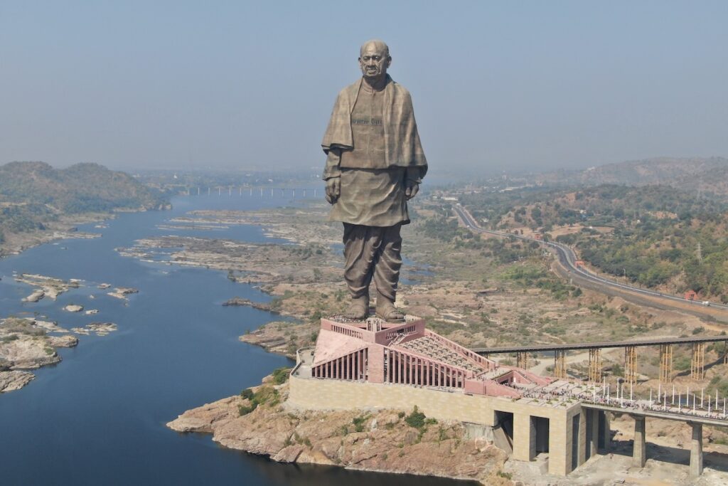 20 Largest Statues in the World (+Photos) - Touropia
