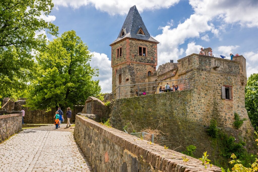 Beautiful German Castles Straight Out of a Fairy Tale (+Photos) - Touropia