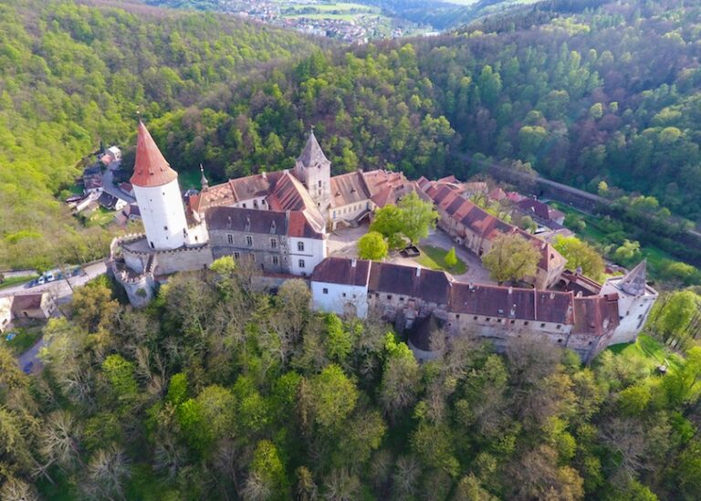 10 Czech Castles Straight Out of a Fairy Tale (+Photos) - Touropia
