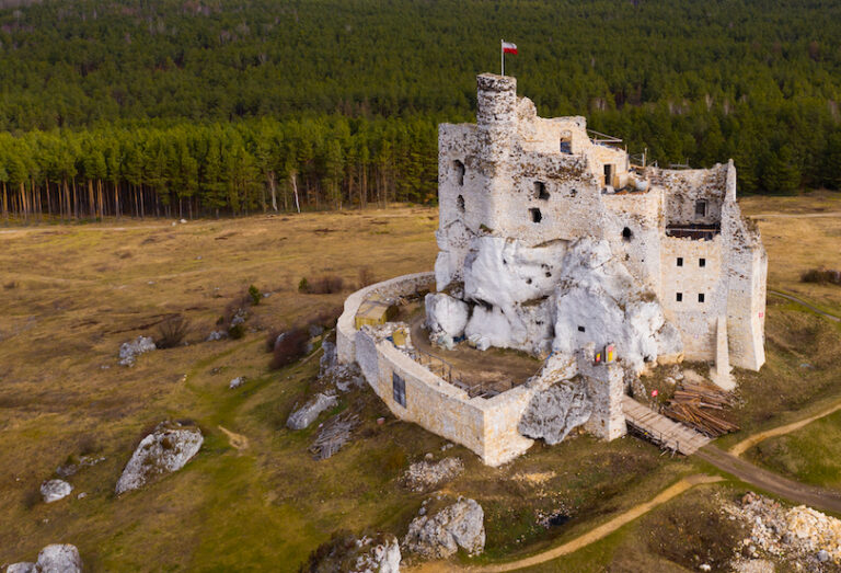 16 Polish Castles Straight Out of a Fairy Tale (+Map) - Touropia