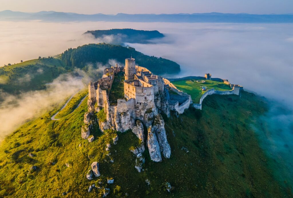 20 Most Beautiful Castles in the World (+Photos) - Touropia