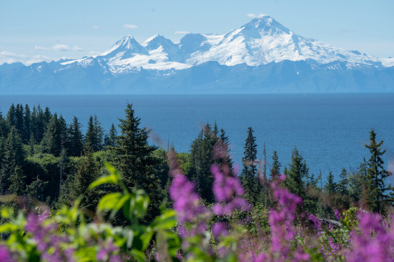 These Volcanoes Show Alaska at Its Most Extreme (+Map) - Touropia