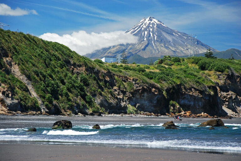 These New Zealand Volcanoes Feel Straight Out of Mordor (+Map) - Touropia