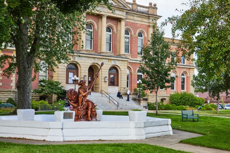 12 Most Charming Small Towns in Indiana (+Map) - Touropia