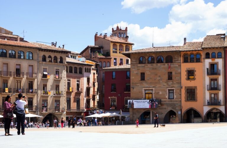 What To See & Do in Catalonia, Spain (+Map) - Touropia
