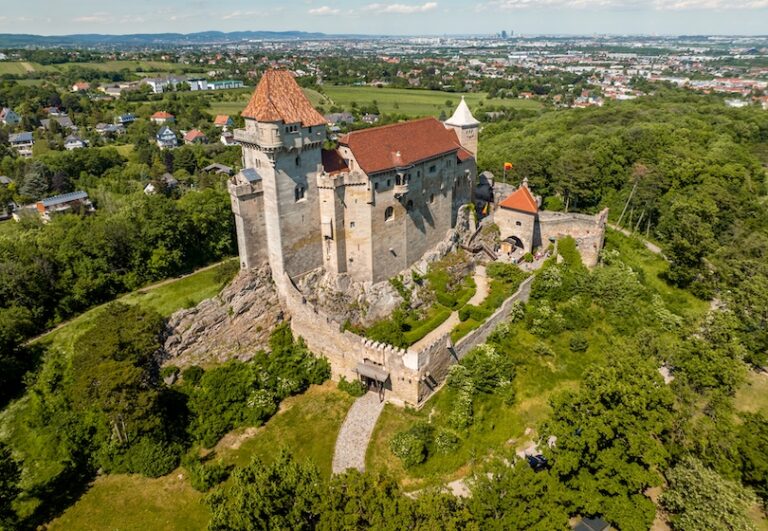 26 Mind-Blowing Castles in Austria (+Photos) - Touropia