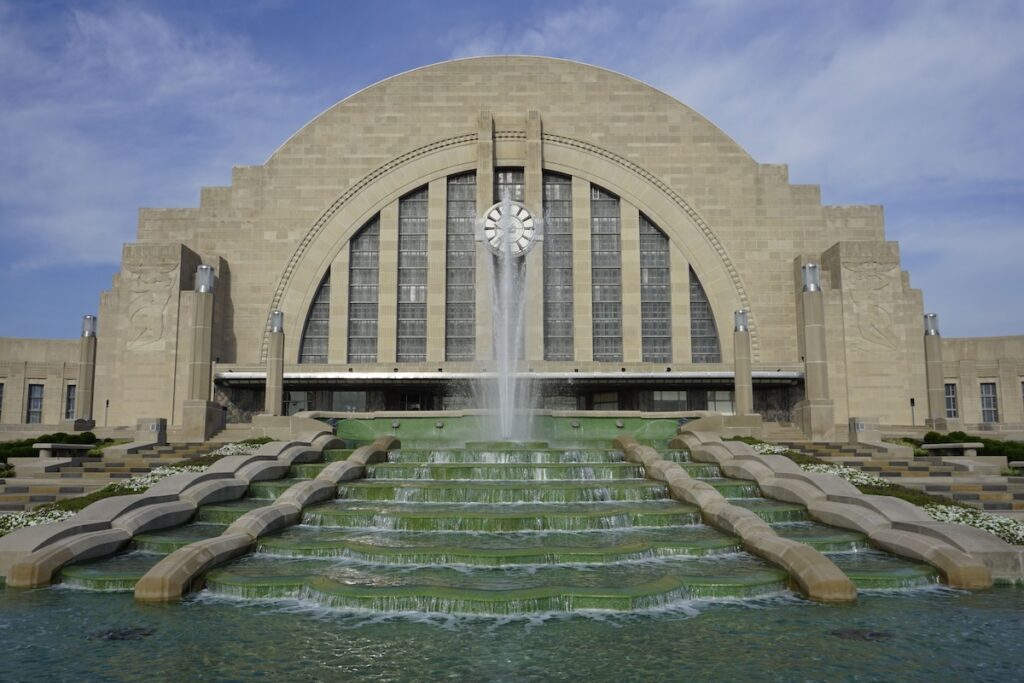10 Most Amazing Art Deco Buildings in The World (+Photos) - Touropia