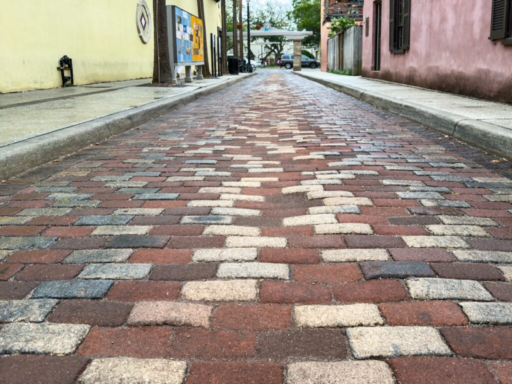 9 Of America’s Oldest Streets You Can Walk Down (+Photos) - Touropia