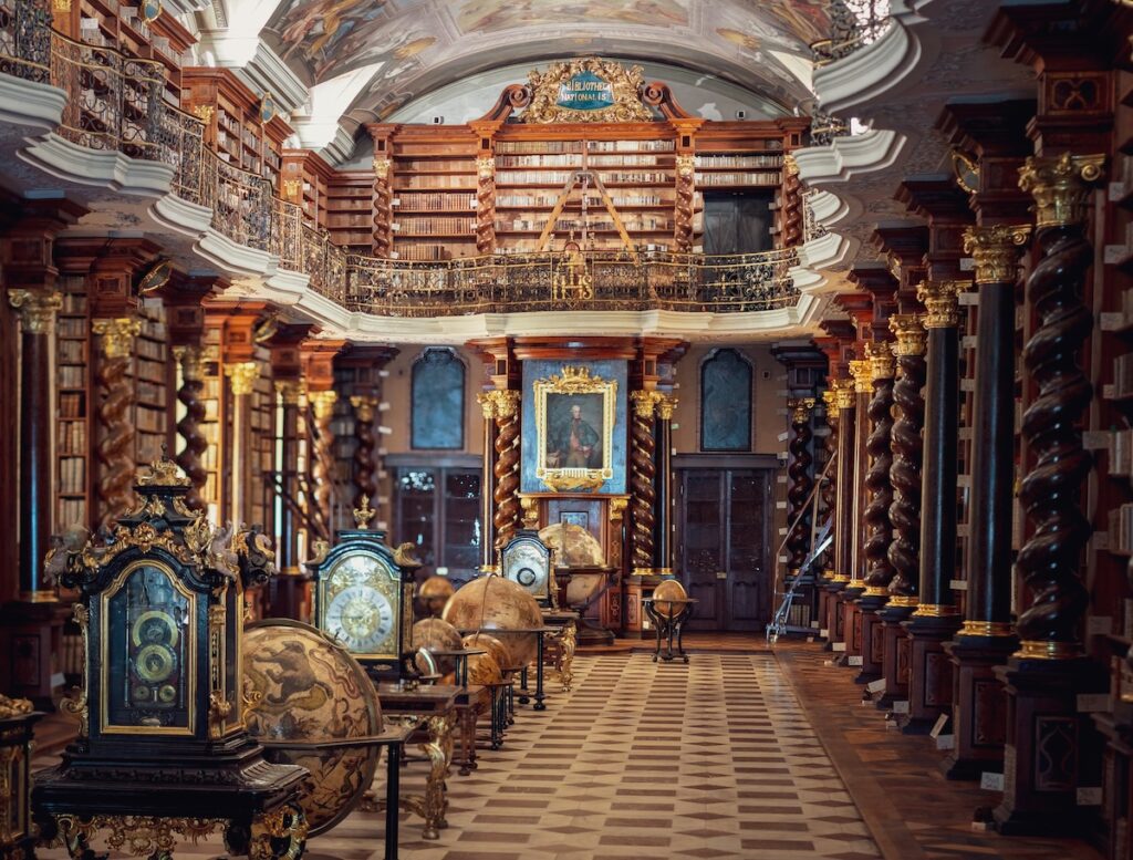 18 of the World’s Most Beautiful Libraries (+Photos) - Touropia