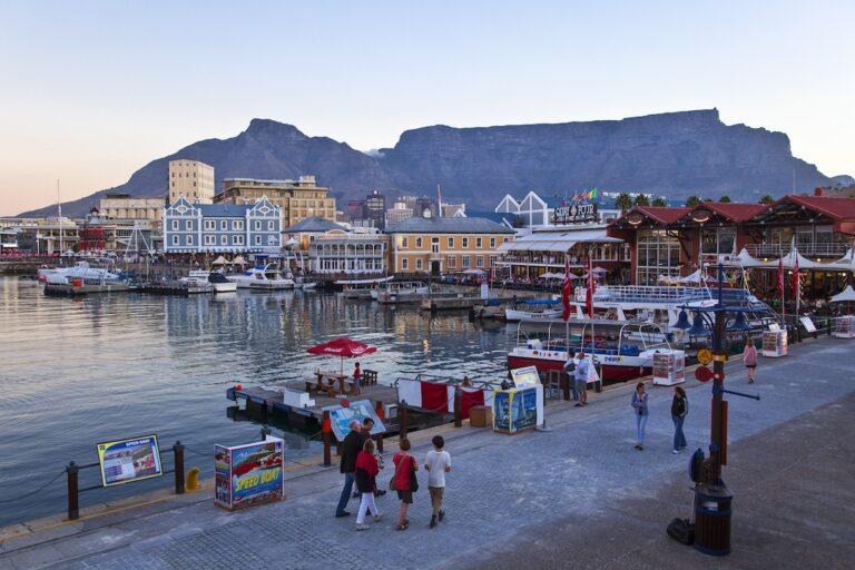 25 Most Beautiful Waterfront Cities in the World (+Photos) - Touropia