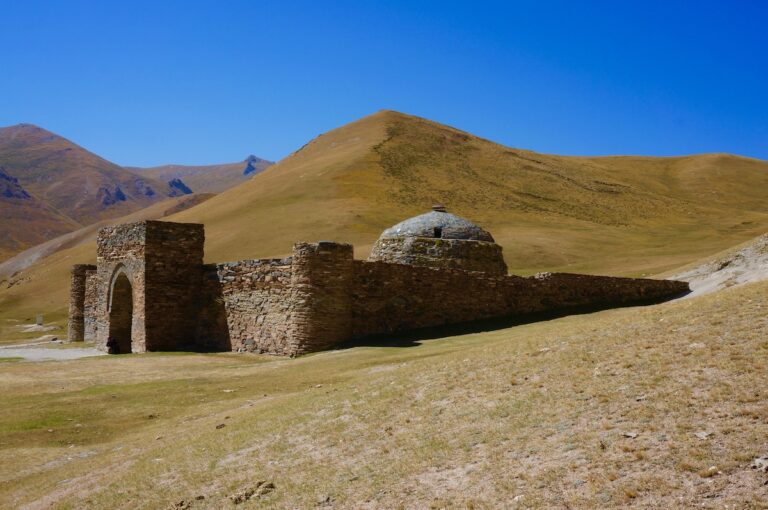 9 Most Remote Buildings in the World (+Photos) - Touropia