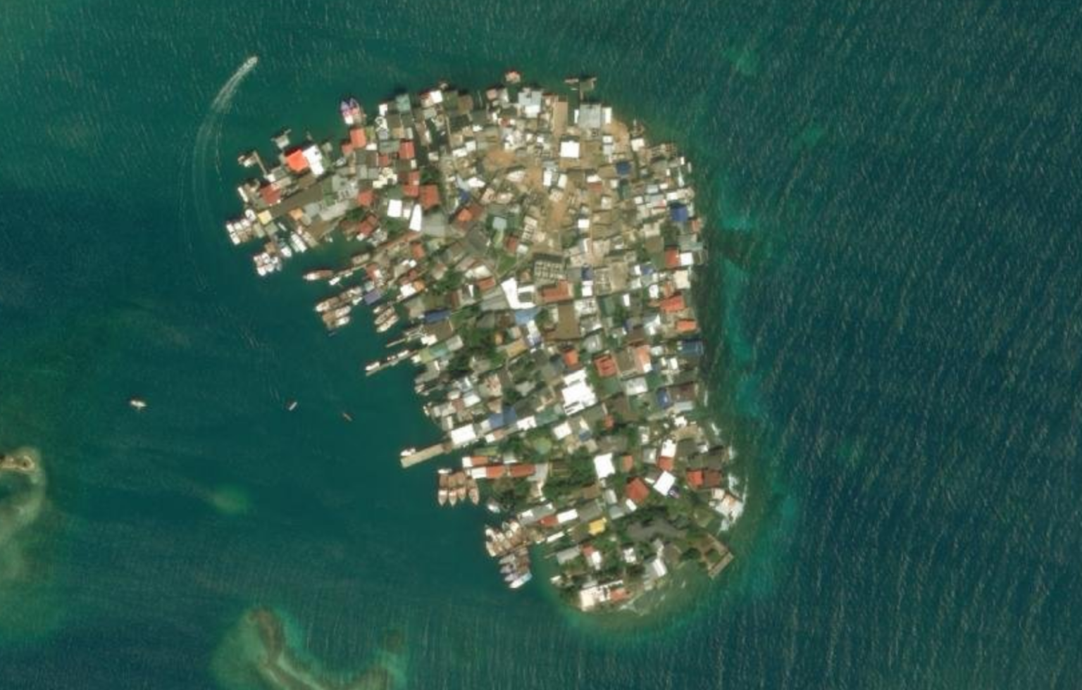 The 7 Most Densely Populated Islands in the World (+Photos) - Touropia