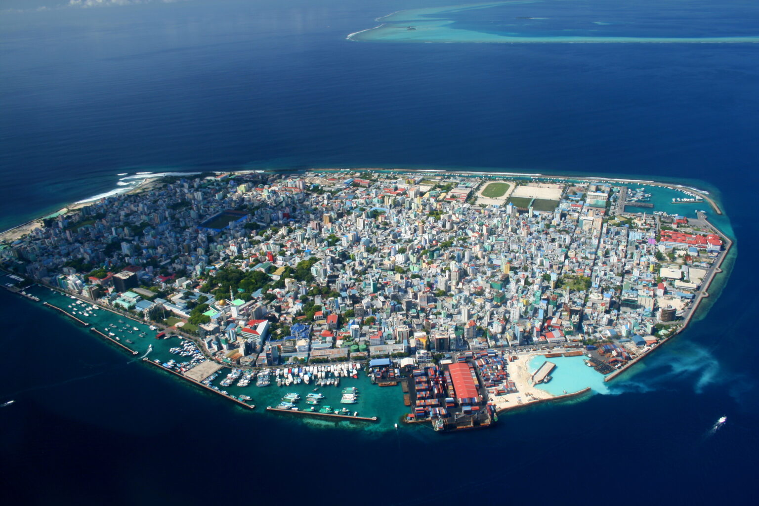The 7 Most Densely Populated Islands in the World (+Photos) - Touropia
