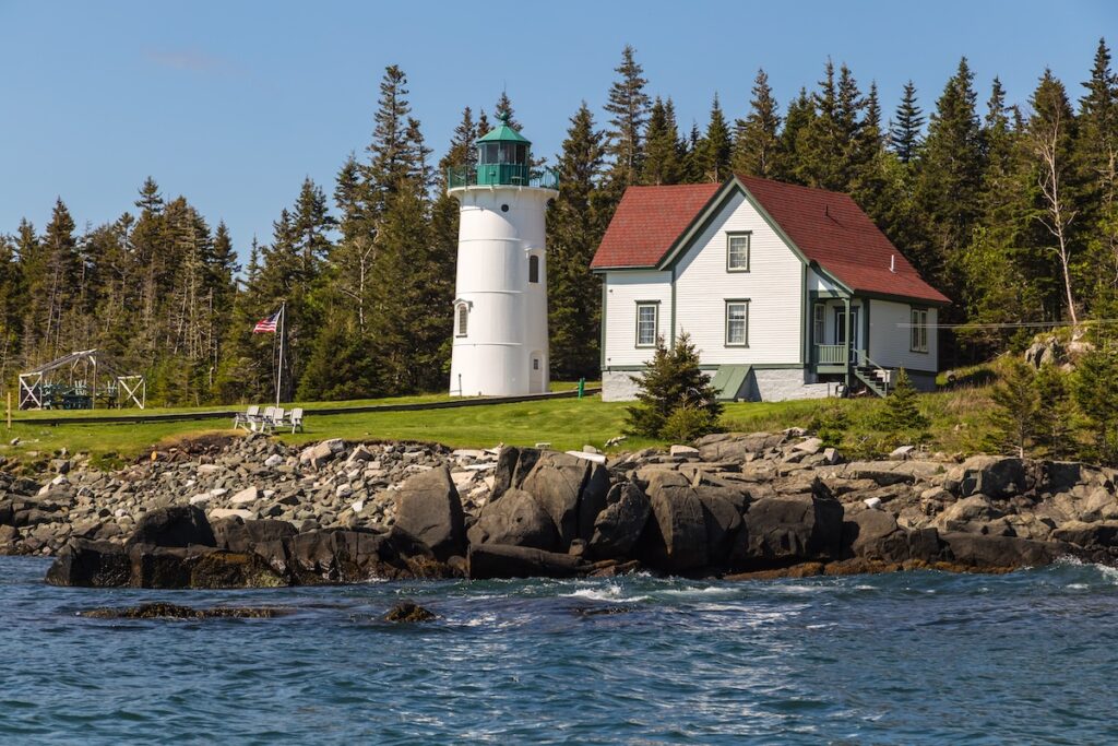 You Can Spend the Night Inside These 7 Lighthouses (+Photos) - Touropia