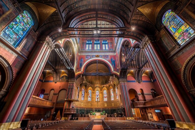 9 Magnificent Churches Across the U.S. (+Photos) - Touropia