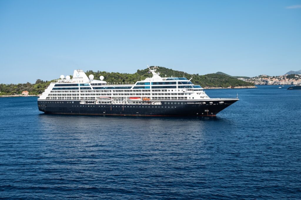 9 Best Luxury Cruise Lines for Your Next Floating Paradise (+Photos ...