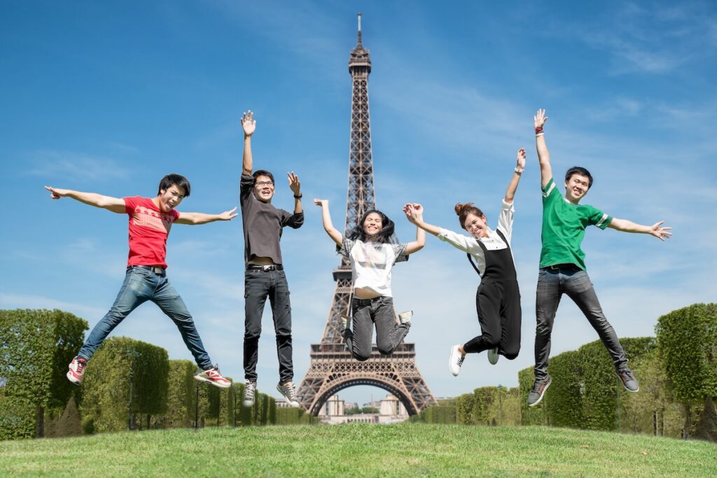The Most Cliched Tourist Photos Ever (+Photos) - Touropia
