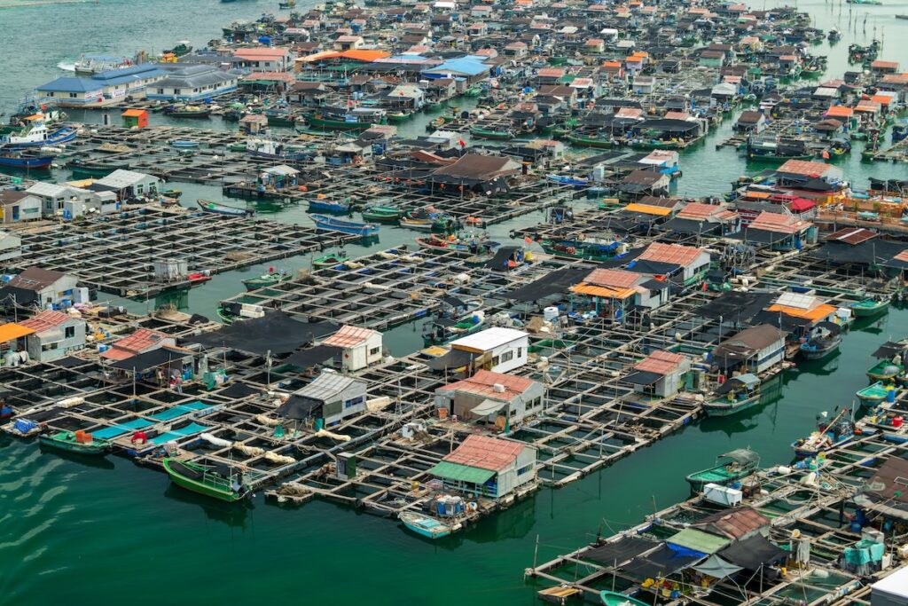 10 Amazing Floating Villages Across The World (+Photos) - Touropia