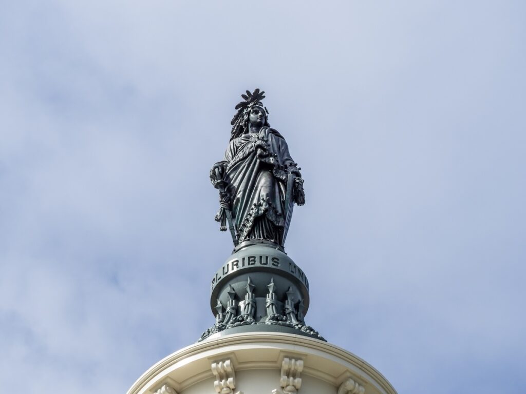 18 of America’s Most Popular Statues (+Photos) - Touropia