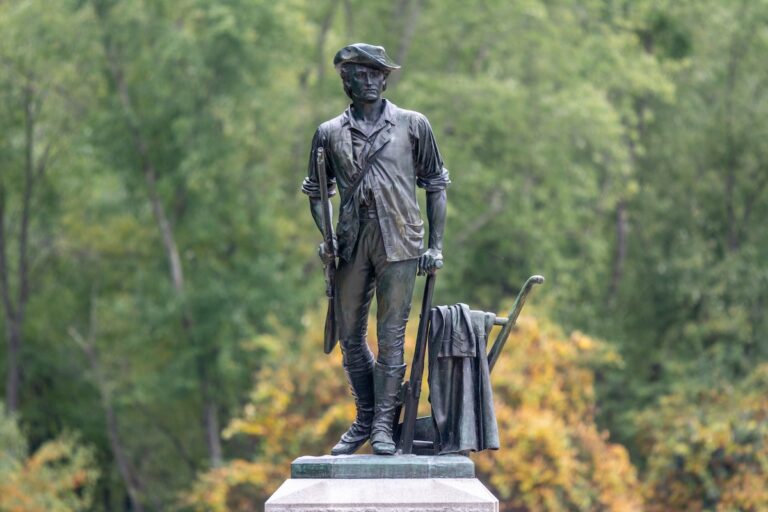 18 of America’s Most Popular Statues (+Photos) - Touropia