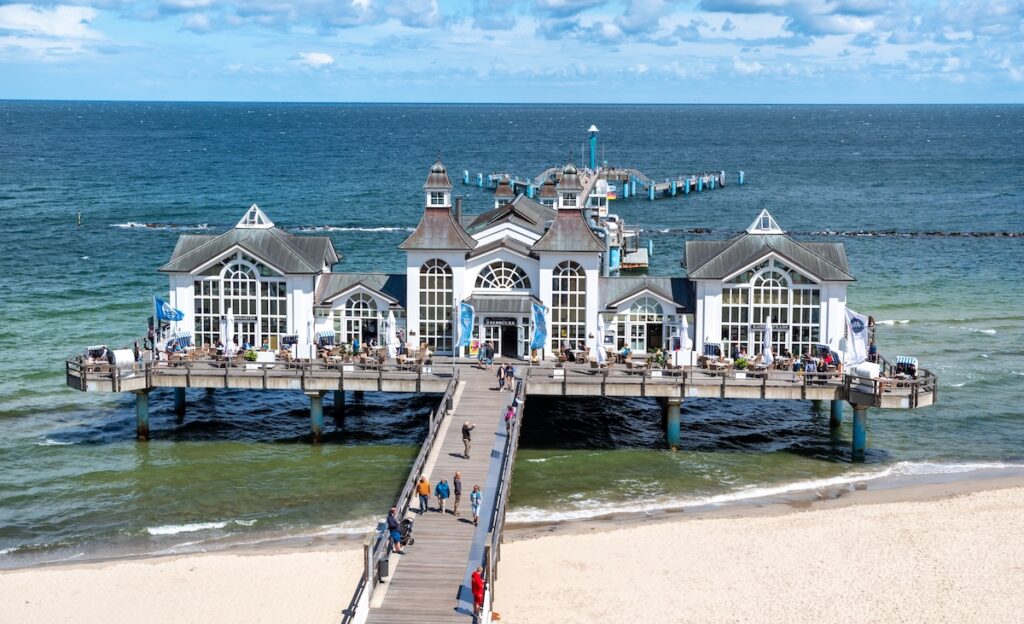 25 Most Incredible Piers in the World (+Photos) - Touropia